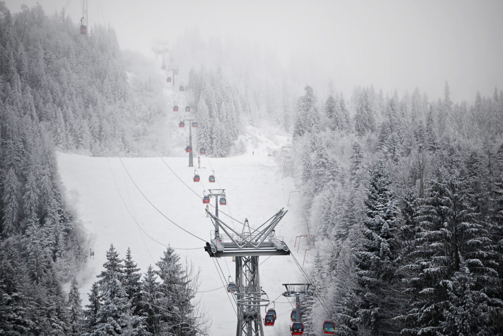 DSU: Risc ridicat de avalanșă în Munții Făgăraș și Bucegi, informații ...