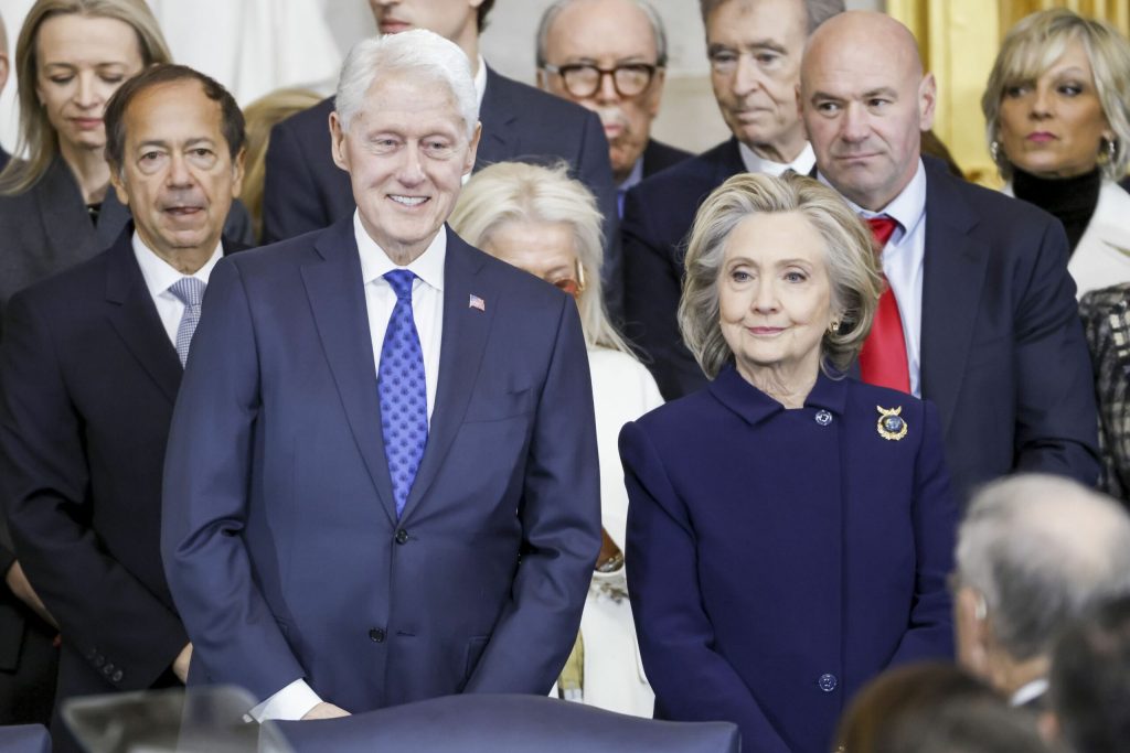 Fostul președinte Bill Clinton cere audiere publică în ancheta Epstein ...